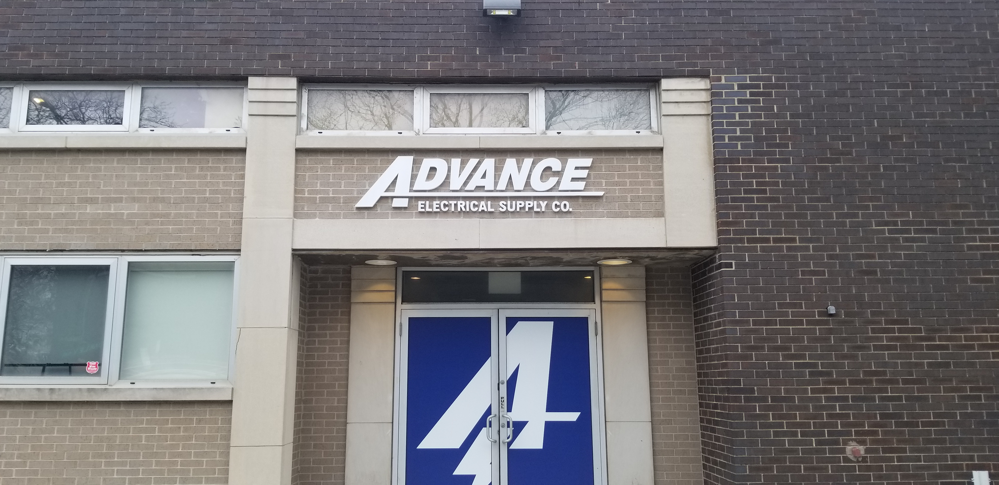Stand Out in Chicago with Dimensional Letter Signage - Windy City Signs ...